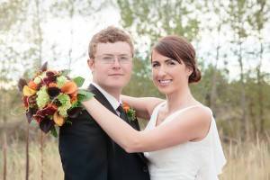 DIY Fall Oregon Barn Wedding {Captured by Corrin} - Sweet Violet Bride